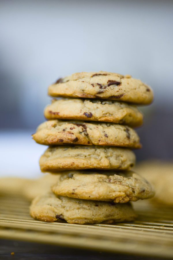 Simple and Quick Chocolate Chip Cookies - TastyAZ