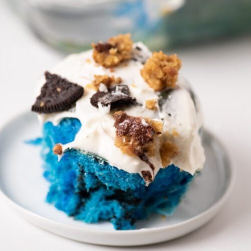 Cookie Monster Cinnamon Roll - TastyAZ