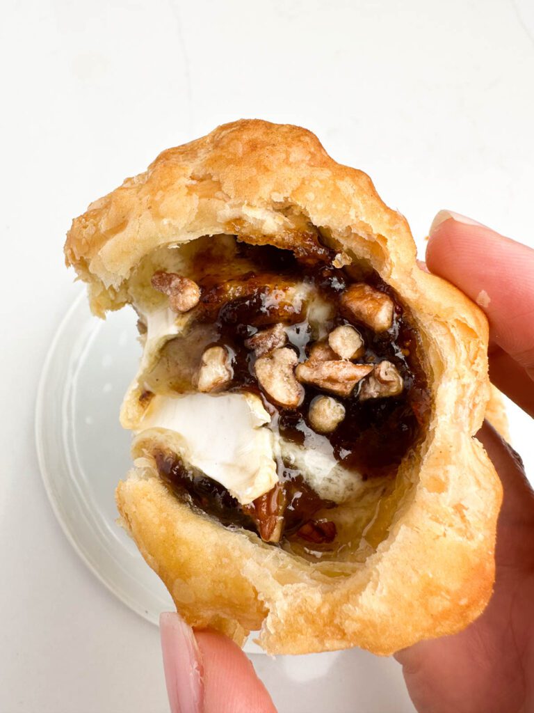 Christmas Brie Recipe - TastyAZ